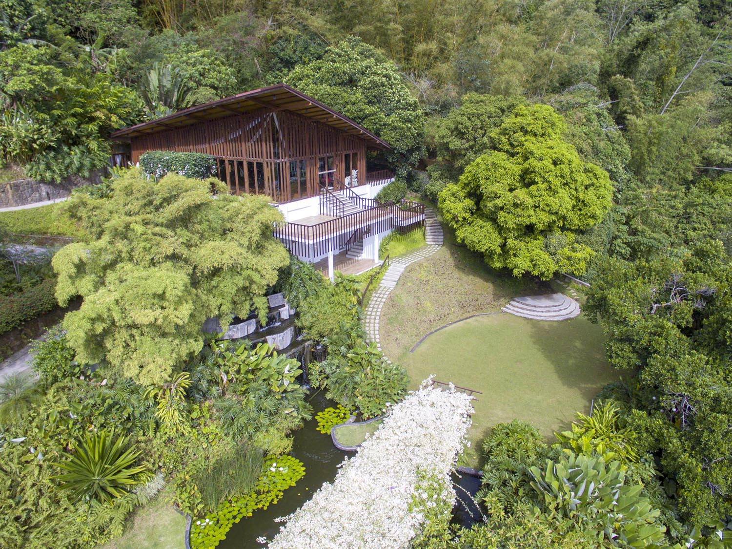 Scenic Lake View Venues - Tagaytay Dream Weddings